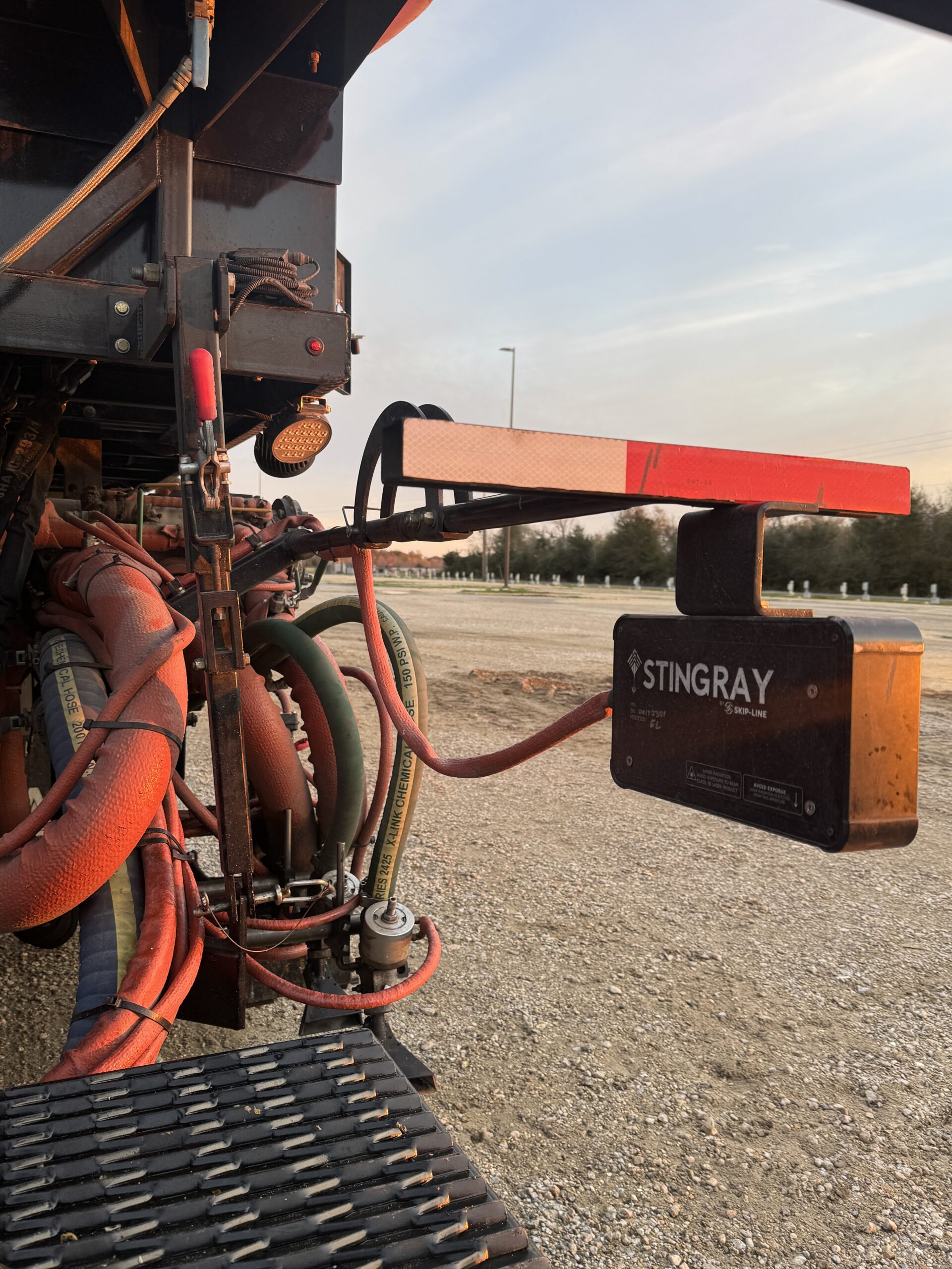 STINGRAY™ Thermoplastic Paint Monitoring - Skip Line